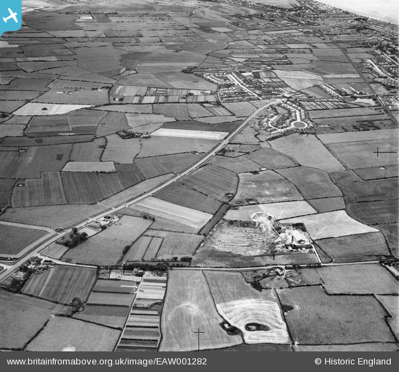 eaw001282 ENGLAND (1946). The Brick Works off Carr Lane, housing at ...