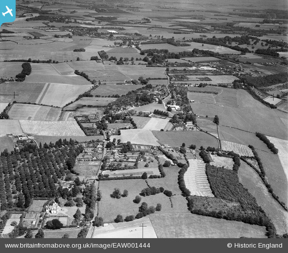 EAW001444 ENGLAND (1946). The village, Meopham Green, from the south ...