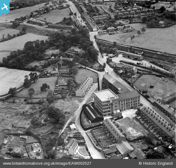 EAW002527 ENGLAND (1946). The J C Naylor & Co Ltd Emery Mills on Hyde ...