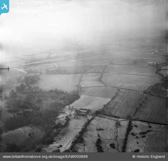 EAW003898 ENGLAND (1947). Fields between Westhill Farm and the village ...