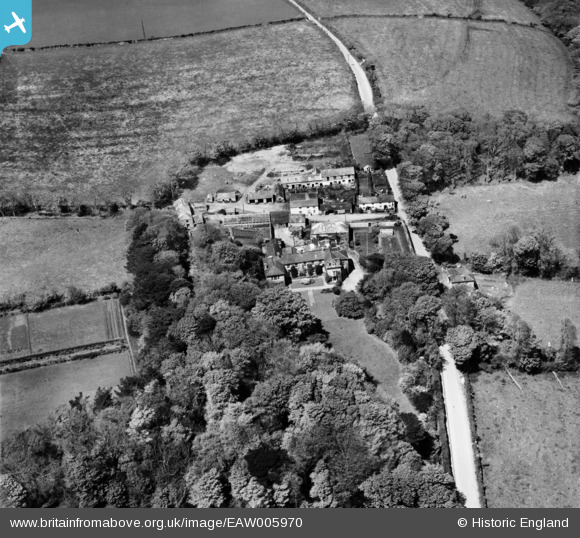 EAW005970 ENGLAND (1947). Trevaylor House and Farm, Trevaylor, 1947 ...