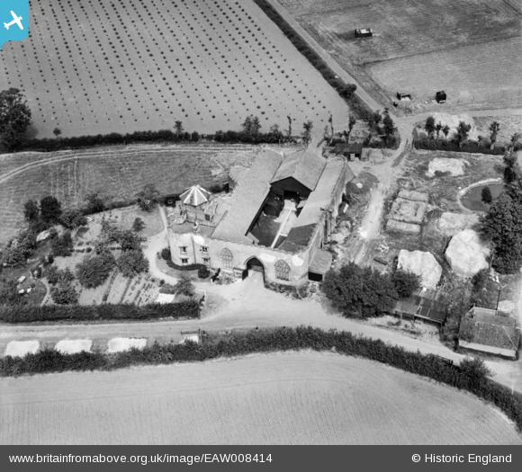 eaw008414 ENGLAND (1947). The Castle, Wattisham, 1947 | Britain From Above