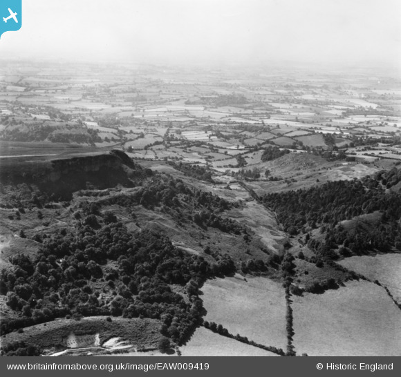 EAW009419 ENGLAND (1947). Countryside around Hood Hill and White Horse ...