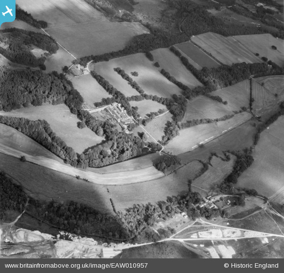 EAW010957 ENGLAND (1947). Trigon House and Farm, Trigon Hill, 1947 ...