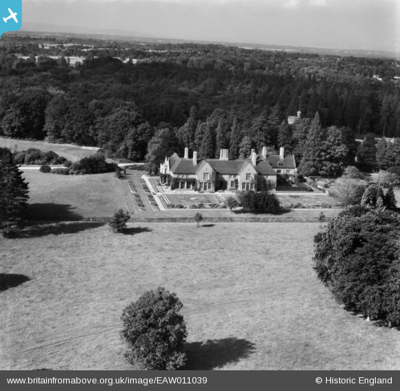 EAW011039 ENGLAND (1947). Handcross Park, Handcross, from the south ...