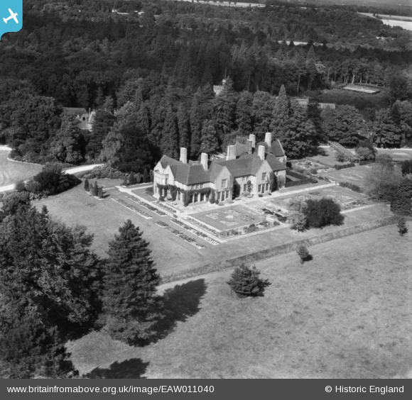 EAW011040 ENGLAND (1947). Handcross Park, Handcross, 1947 | Britain ...