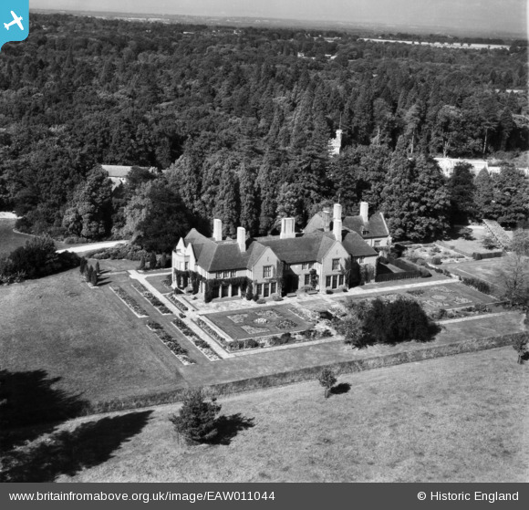 EAW011044 ENGLAND (1947). Handcross Park, Handcross, from the south ...