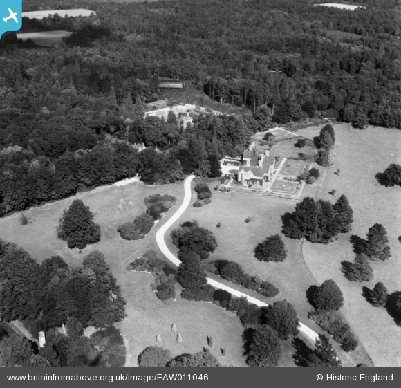 EAW011046 ENGLAND (1947). Handcross Park, Handcross, 1947 | Britain ...
