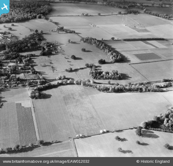 EAW012032 ENGLAND (1947). Fields around Aston Lane and Common Barn ...