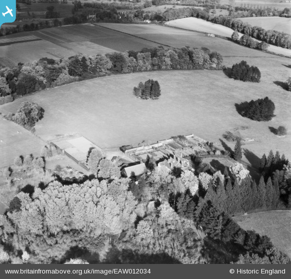 eaw012034 ENGLAND (1947). Common Barn, Remenham Hill, 1947 | Britain ...