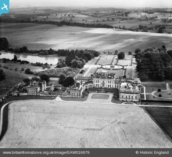 EAW016679 ENGLAND (1948). Castle Howard House and Grounds, Castle ...