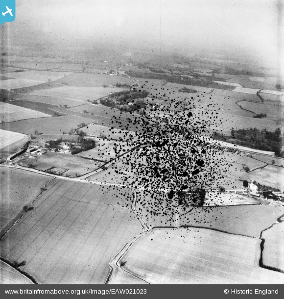 EAW021023 ENGLAND (1949). Marks Hall, the village and the surrounding ...