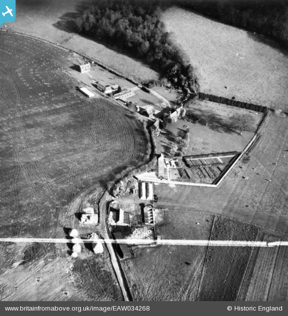 EAW034268 ENGLAND (1950). Bluey's Farm, Chisbridge Cross, 1950. This ...