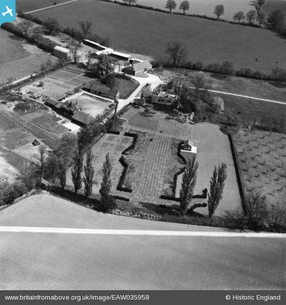 EAW035958 ENGLAND (1951). Tooley's Farm, Great Dunmow, 1951. This image ...