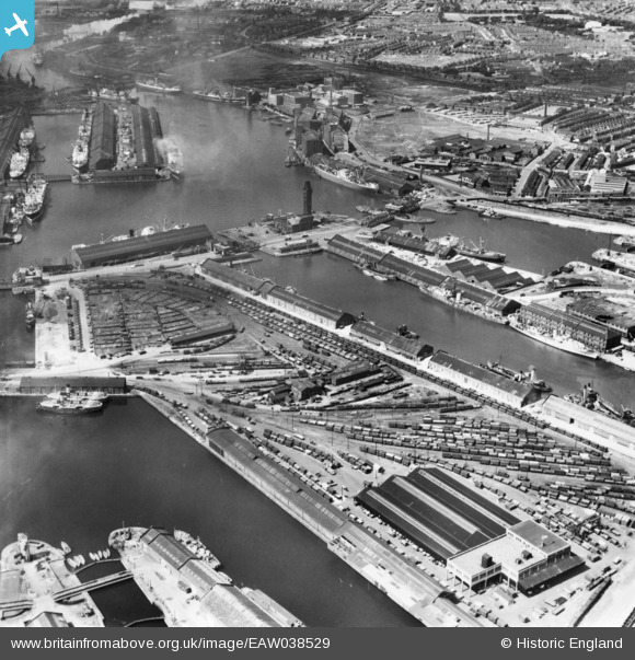 EAW038529 ENGLAND (1951). Wallasey Dock, Alfred Dock and East Float ...
