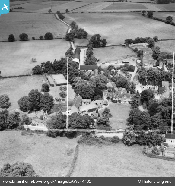 EAW044431 ENGLAND (1952). Pytchley House and Top End Farm, Pytchley ...