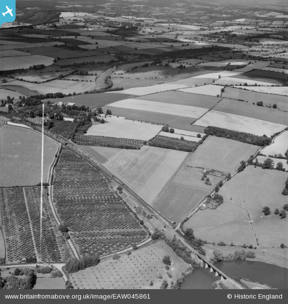 EAW045861 ENGLAND (1952). The village and surrounding countrysdie ...