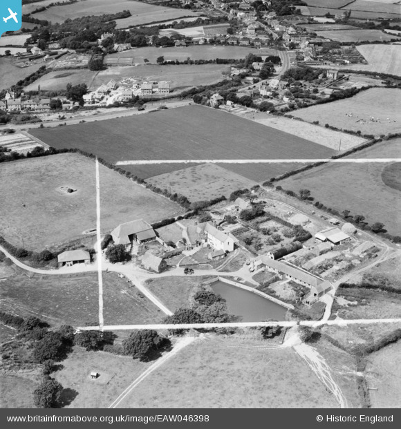 EAW046398 ENGLAND (1952). Ingram's Farm, Ninfield, 1952. This image was ...
