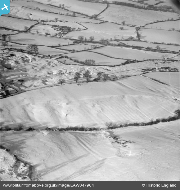 EAW047964 ENGLAND (1952). Fields in the snow by Brill Common, Brill ...