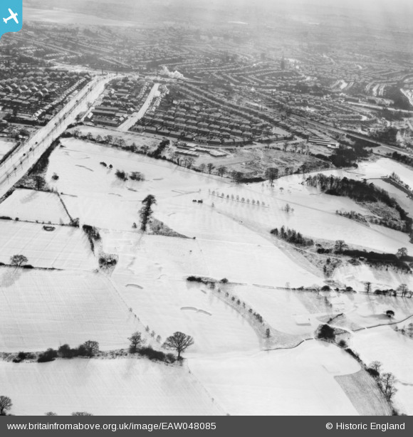 EAW048085 ENGLAND (1952). Mill Hill Golf Course under snow, Mill Hill ...