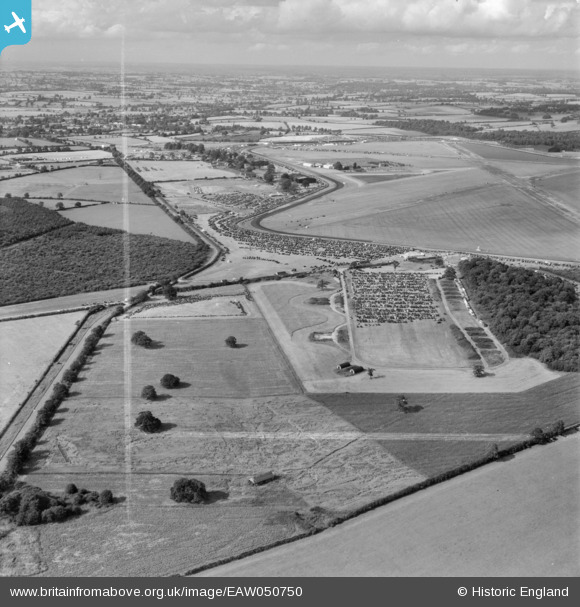 EAW050750 ENGLAND (1953). Vehicles parked at Silverstone Motor Racing ...