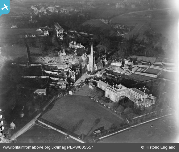 epw005554 ENGLAND (1921). Holy Trinity Church and Colston's School ...