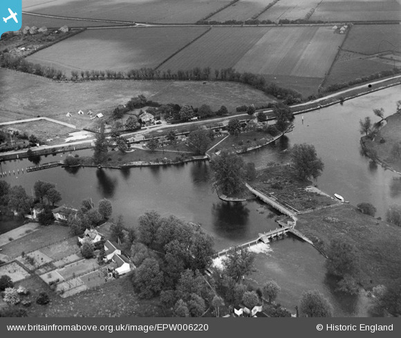 epw006220 ENGLAND (1921). Penton Hook Lock, Penton Hook, 1921 | Britain ...