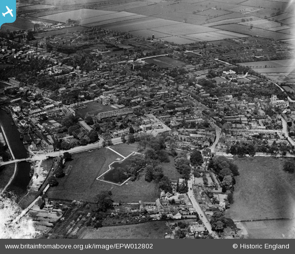epw012802 ENGLAND (1925). The town centre, Thorne, from the south-east ...
