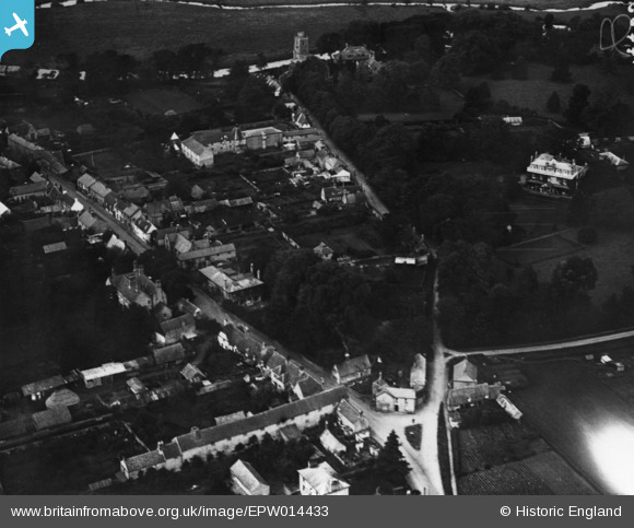 epw014433 ENGLAND (1925). The village, Hemingford Grey, 1925. This ...