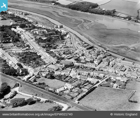 epw021740 ENGLAND (1928). Copperhouse, Hayle, 1928 | Britain From Above