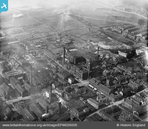 EPW026005 ENGLAND (1929). Queen's Woollen Mills, the town hall and ...