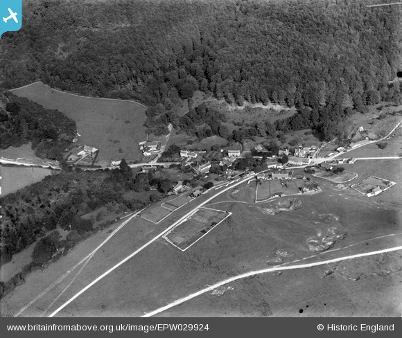 epw029924 ENGLAND (1929). The village, Cranham, 1929 | Britain From Above