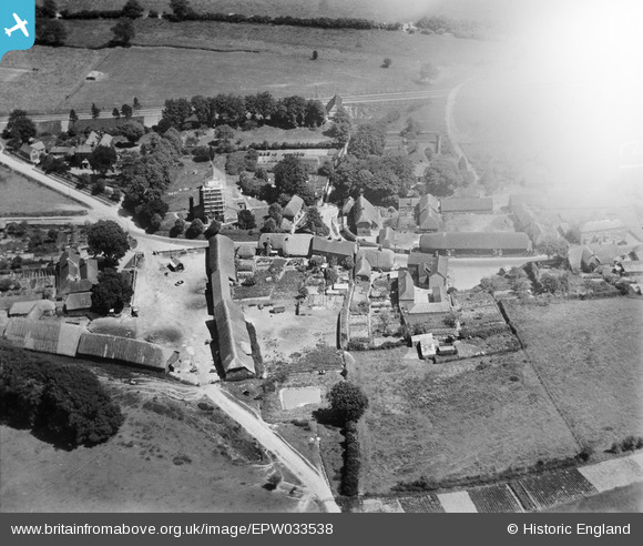 epw033538 ENGLAND (1930). Manor Farm and environs, Collingbourne ...