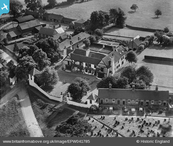EPW041785 ENGLAND (1933). The Manor House, Mancetter, 1933 | Britain ...