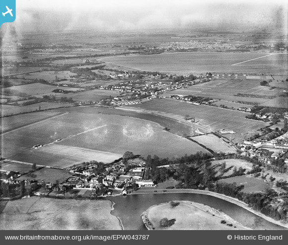EPW043787 ENGLAND (1934). Shepperton, Littleton and the Queen Mary ...