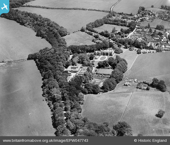 epw047743 ENGLAND (1935). Slindon House and grounds, Slindon, 1935 ...