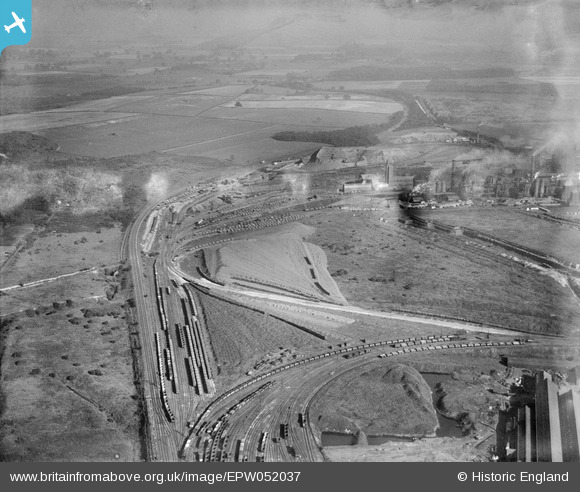 EPW052037 ENGLAND (1936). The Appleby-Frodingham Steel Co Works ...