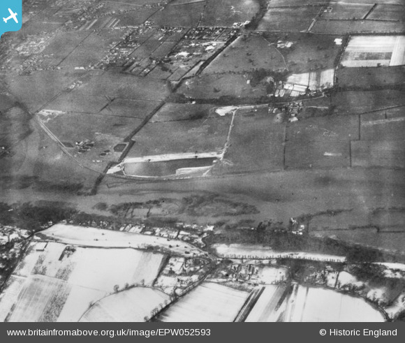 EPW052593 ENGLAND (1937). The River Thames near Winter Hill, Little ...