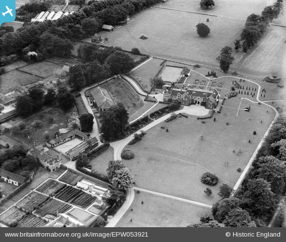 epw053921 ENGLAND (1937). Bishopsgate House and garden, Englefield ...
