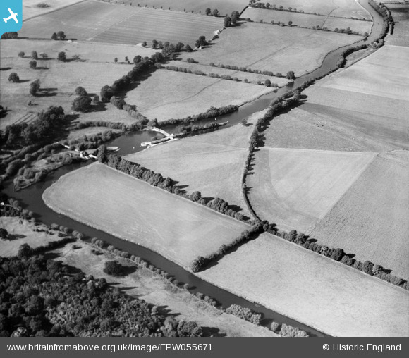 epw055671 ENGLAND (1937). The River Thames at Day's Lock and Little ...