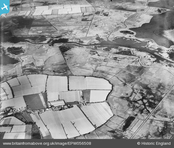 EPW056508 ENGLAND (1938). Flooded countryside to the north and east of ...