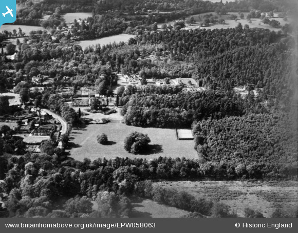 EPW058063 ENGLAND (1938). Woodside House and The Grange, Hatton Hill ...