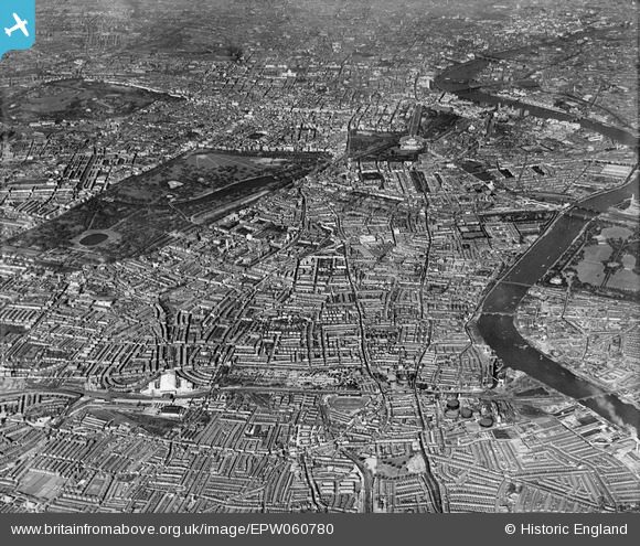 epw060780 ENGLAND (1939). Central London from Stamford Bridge Football ...
