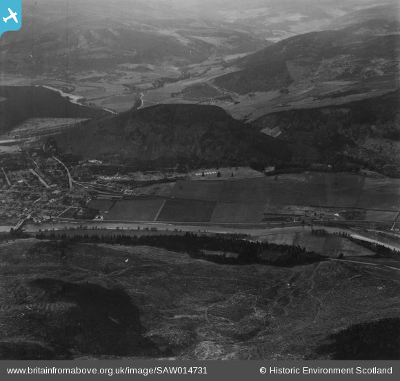 SAW014731 SCOTLAND (1948). Craigendarroch and Craig Coillich, Balmoral ...
