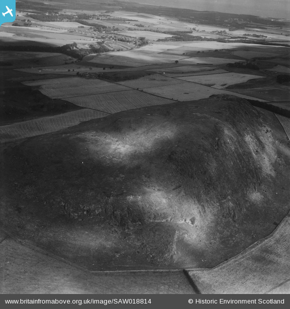 saw018814 SCOTLAND (1948). Traprain Law. An oblique aerial photograph ...