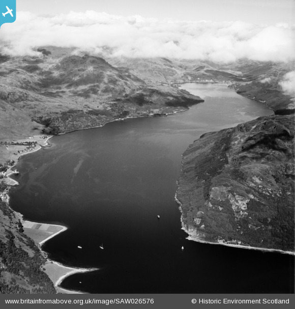 SAW026576 SCOTLAND (1949). Loch Goil, general view. An oblique aerial ...