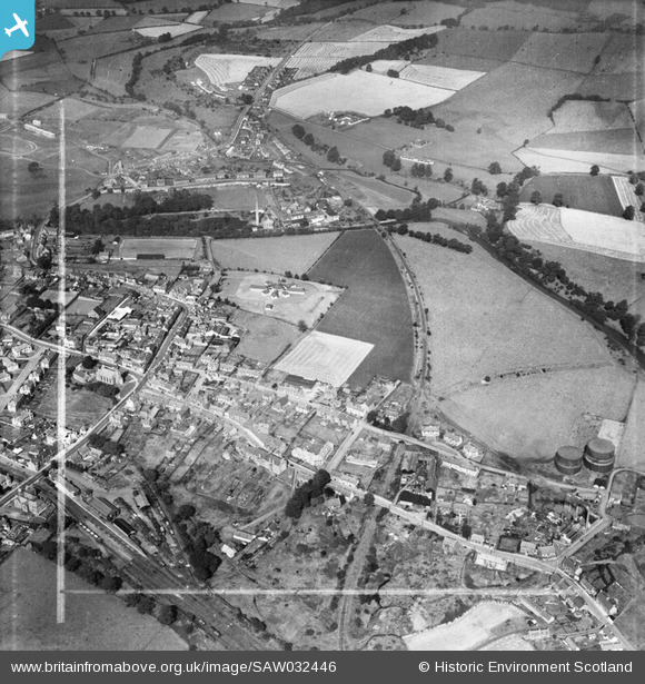 SAW032446 SCOTLAND (1950). Denny, general view, showing Broad Street ...