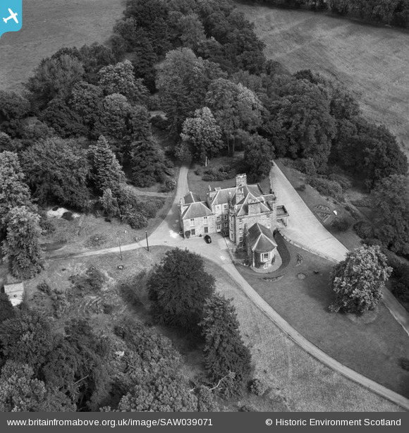 SAW039071 SCOTLAND (1951). Orton House, Rothes. An oblique aerial ...