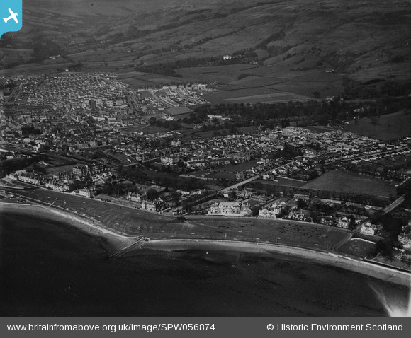 SPW056874 SCOTLAND (1938). Largs, general view, showing The Broomfields ...