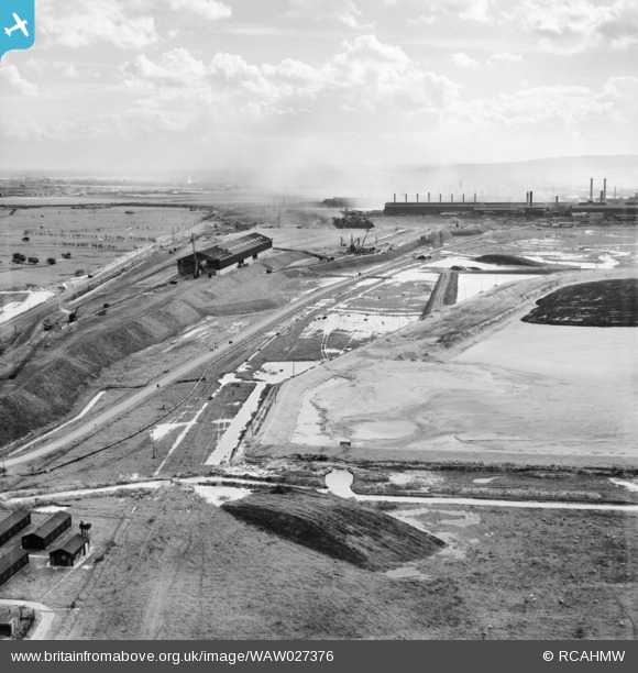 WAW027376 WALES (1949). View of the dredging of the Shotton steelworks ...